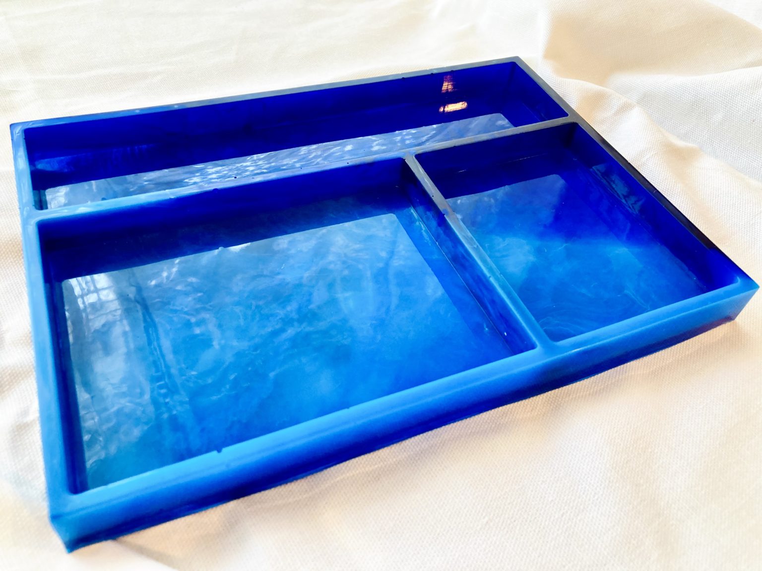 Deep Waves Marbled Blue Tray