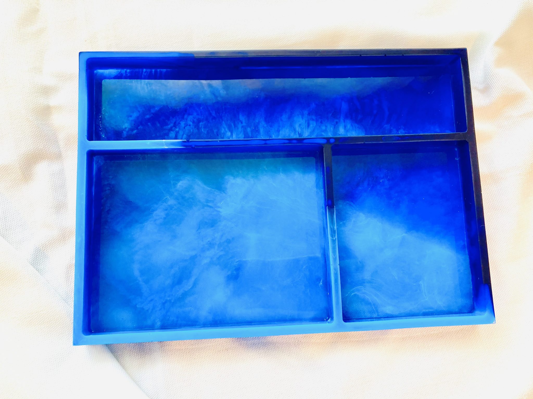 Deep Waves Marbled Blue Tray